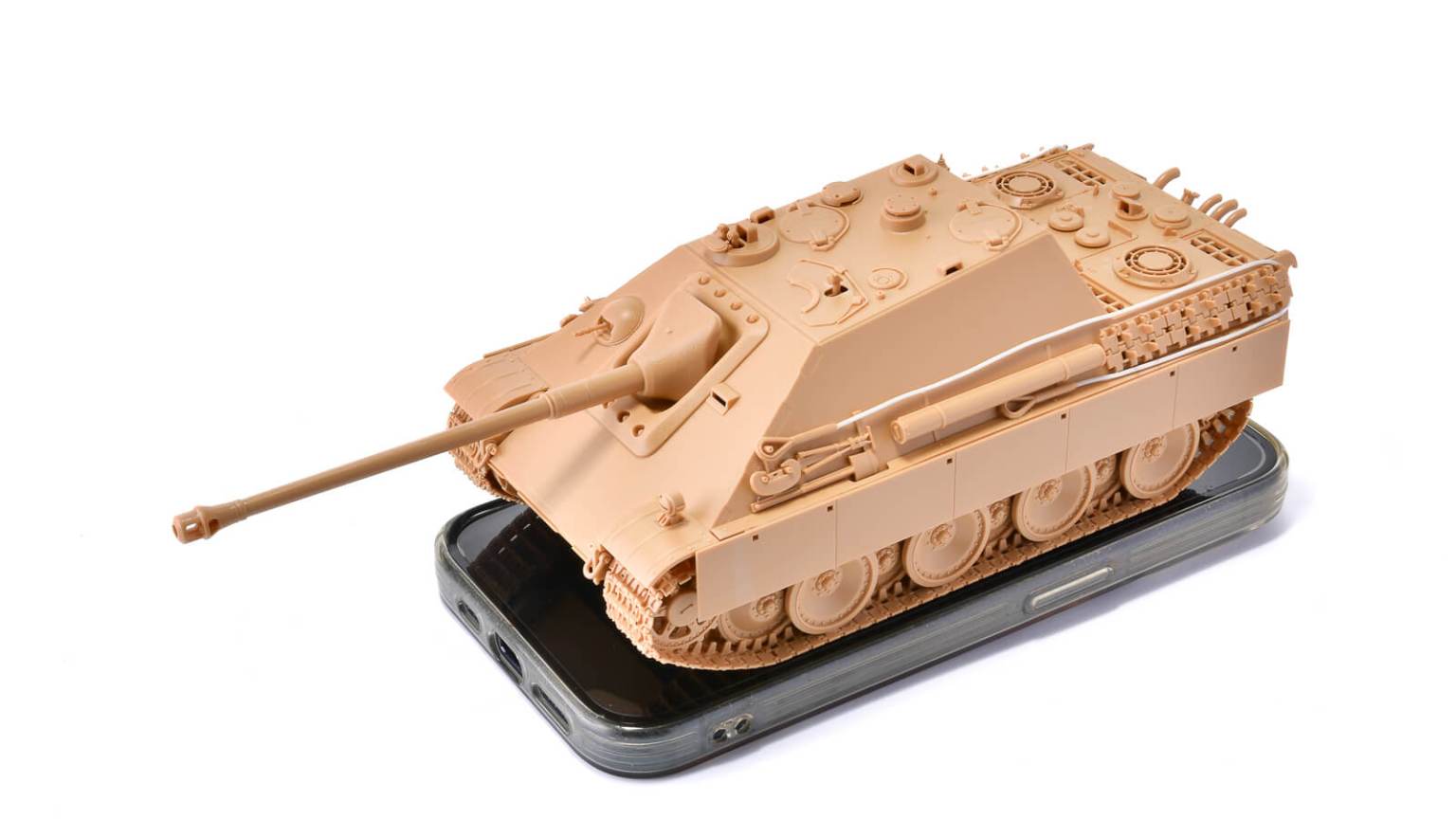 どこから見ても大迫力な傑作駆逐戦車の魅力を手のひらサイズに凝縮！「タミヤ 1/48 ミリタリーミニチュアシリーズ ドイツ陸軍 駆逐戦車 ヤークトパンサー 後期型」レビュー | nippper ...