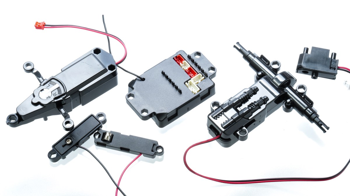 自分で組むから愛おしい！／童友社が贈るプラモデルキット RB19を完成させて嬉しかった話。 | nippper: ニッパーを握るすべての人と、プラモデルの楽しさをシェアするサイト