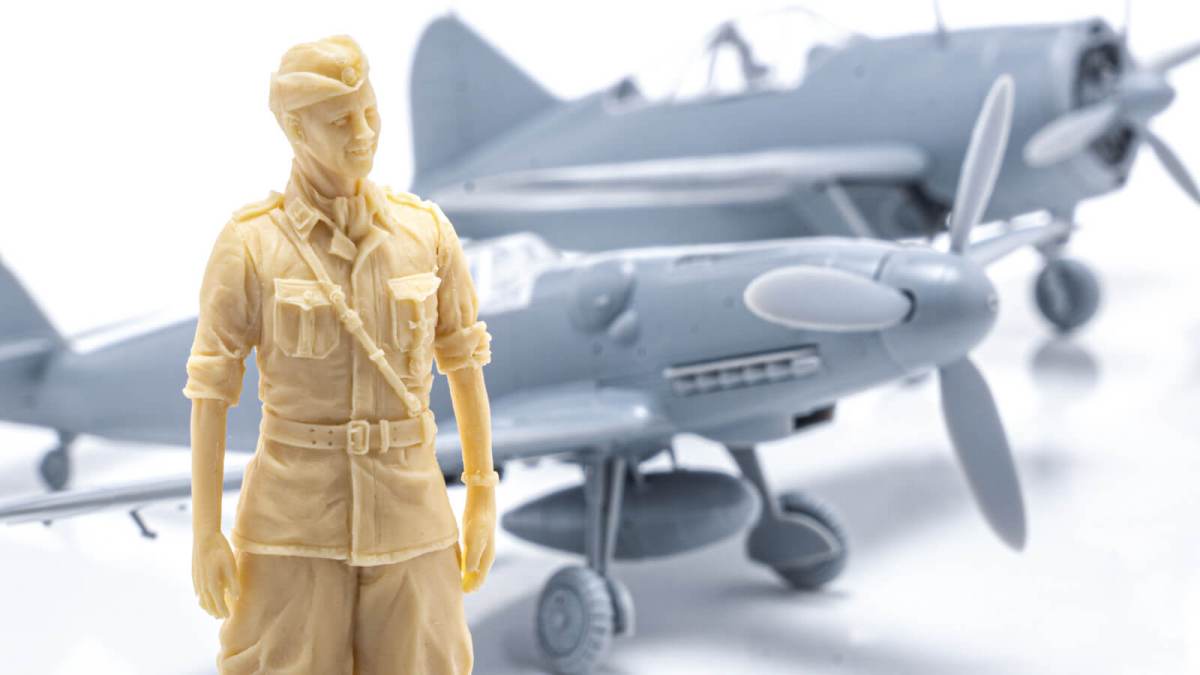 初公開のハセガワ最新作、クァドラン・ローの設計にシビレた話。 | nippper: ニッパーを握るすべての人と、モケイの楽しさをシェアするサイト