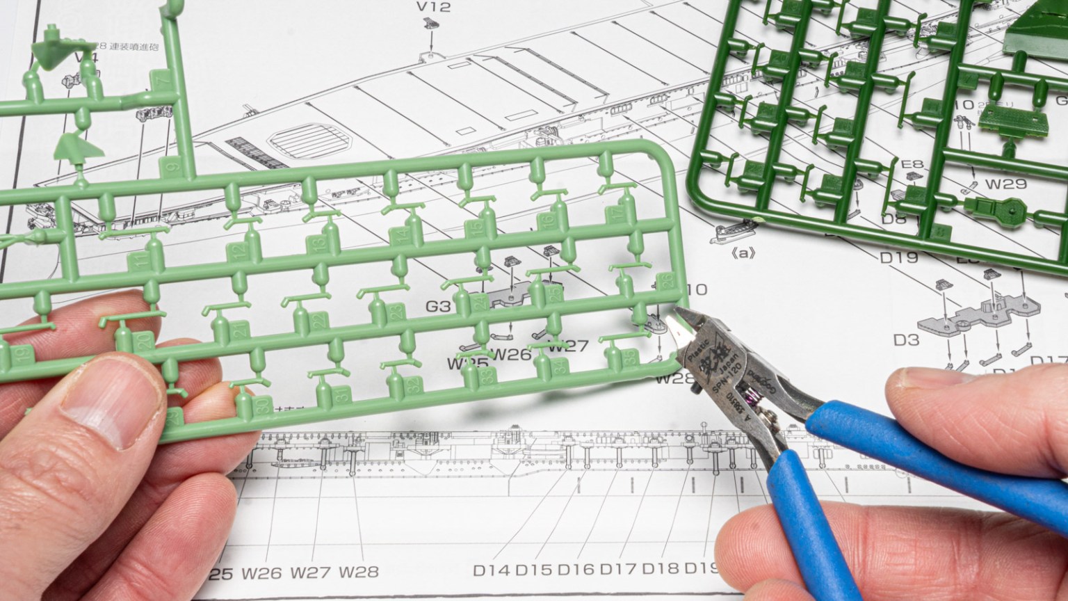 艦NEXTシリーズの魅力満載のプラモデルを組んで思うこと／フジミ 1:700 日本海軍航空母艦 信濃 | nippper: ニッパーを握るすべての人と、プラモデルの楽しさをシェアするサイト