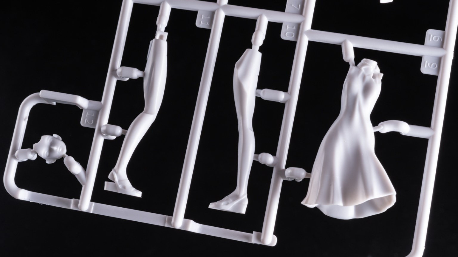 「脚の美しさ」を最大限に引き出したプラモデル／MODEROIDのラーゼフォン レビュー！ | nippper: ニッパーを握るすべての人と、プラモデルの楽しさをシェアするサイト