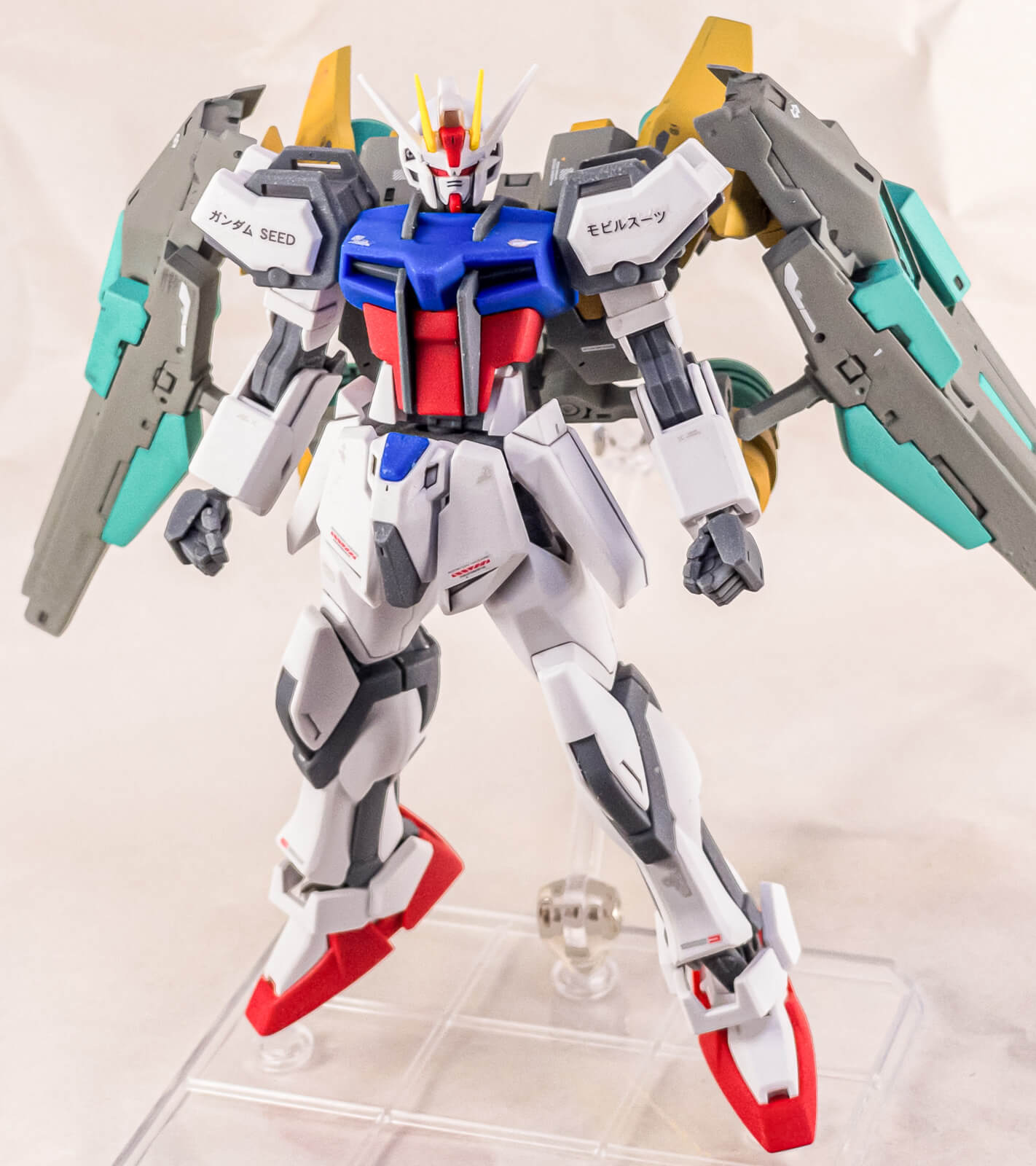 マシーナリーとも子、ガンプラにデカールを貼るセンスをアップデートしたい話 | nippper: ニッパーを握るすべての人と、プラモデルの楽しさをシェアするサイト