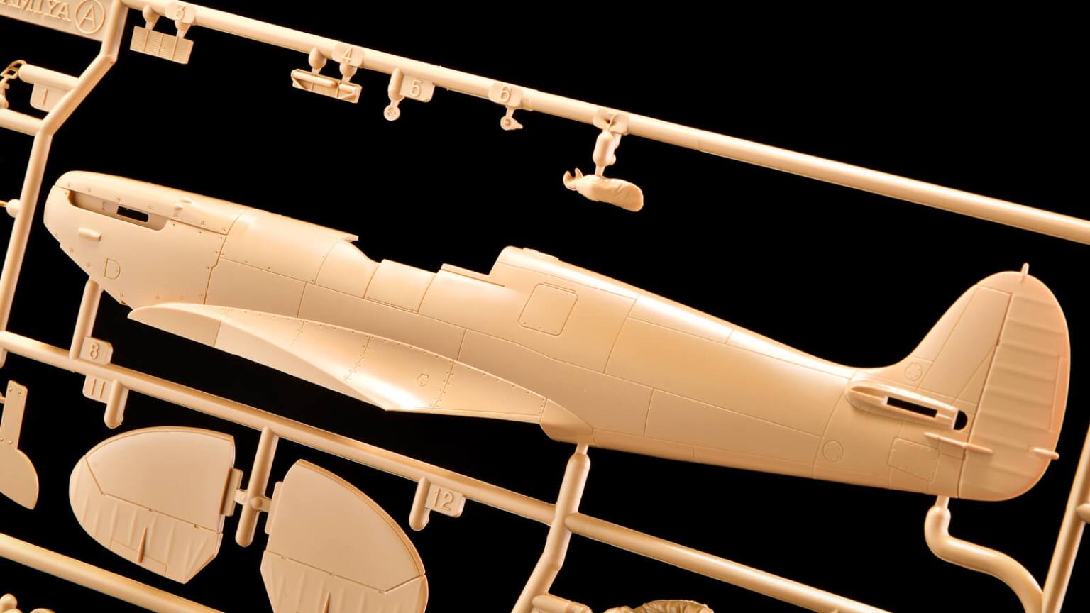 いつもと違う色だから分かる特別感。「タミヤ 1/48 スーパーマリン･スピットファイア Mk.Vb TROP.」 | nippper: ニッパーを握るすべての人と、プラモデルの楽しさをシェアするサイト