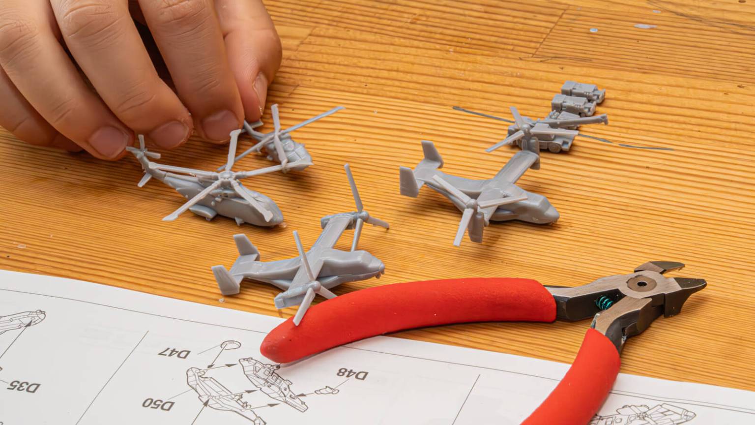 まさに入門！ハセガワ製 1:450スケールの艦船プラモの嬉しさ／海上自衛隊 ヘリコプター搭載護衛艦 ひゅうが | nippper: ニッパーを握るすべての人と、プラモデルの楽しさをシェアするサイト