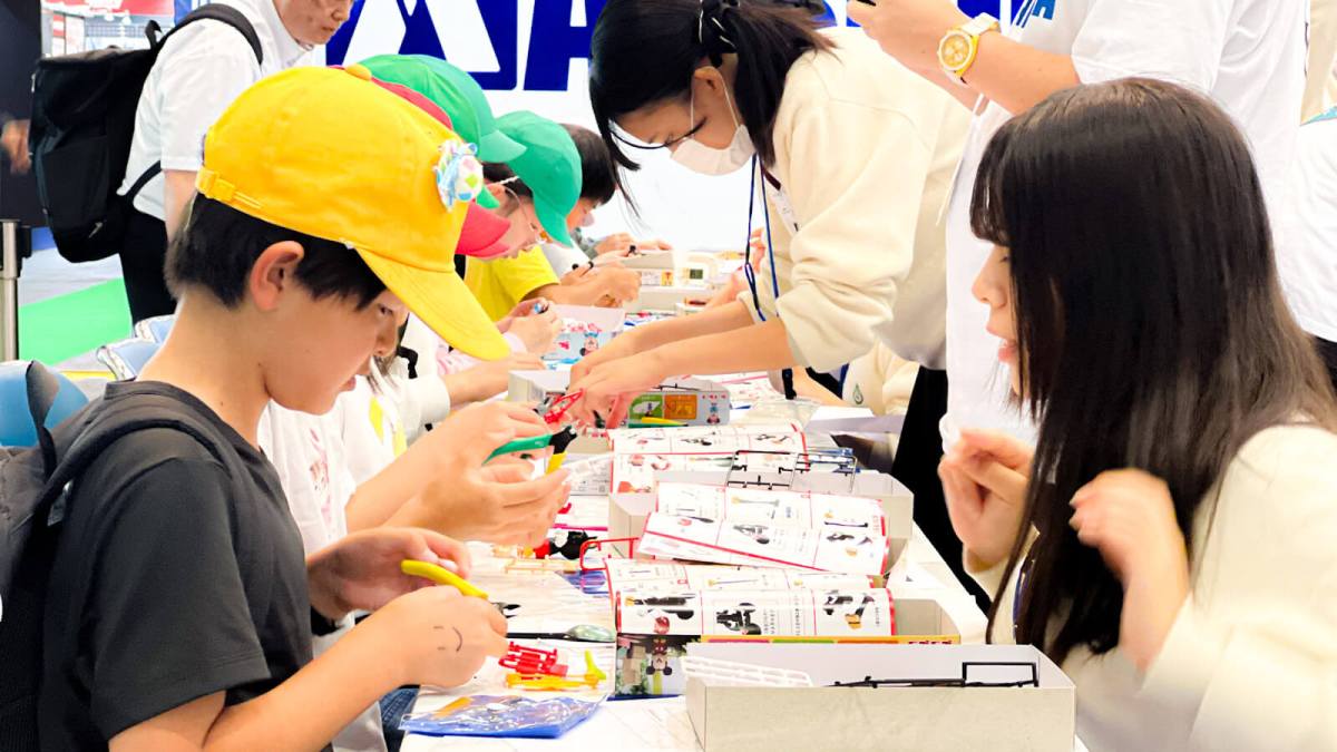 プラモの祭典、キッズの楽園／静岡ホビーショーの「キッズデー」で見た景色。 | nippper: ニッパーを握るすべての人と、プラモデルの楽しさをシェアするサイト