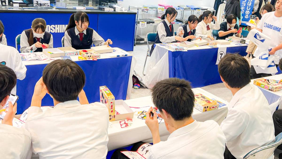 プラモの祭典、キッズの楽園／静岡ホビーショーの「キッズデー」で見た景色。 | nippper: ニッパーを握るすべての人と、プラモデルの楽しさをシェアするサイト