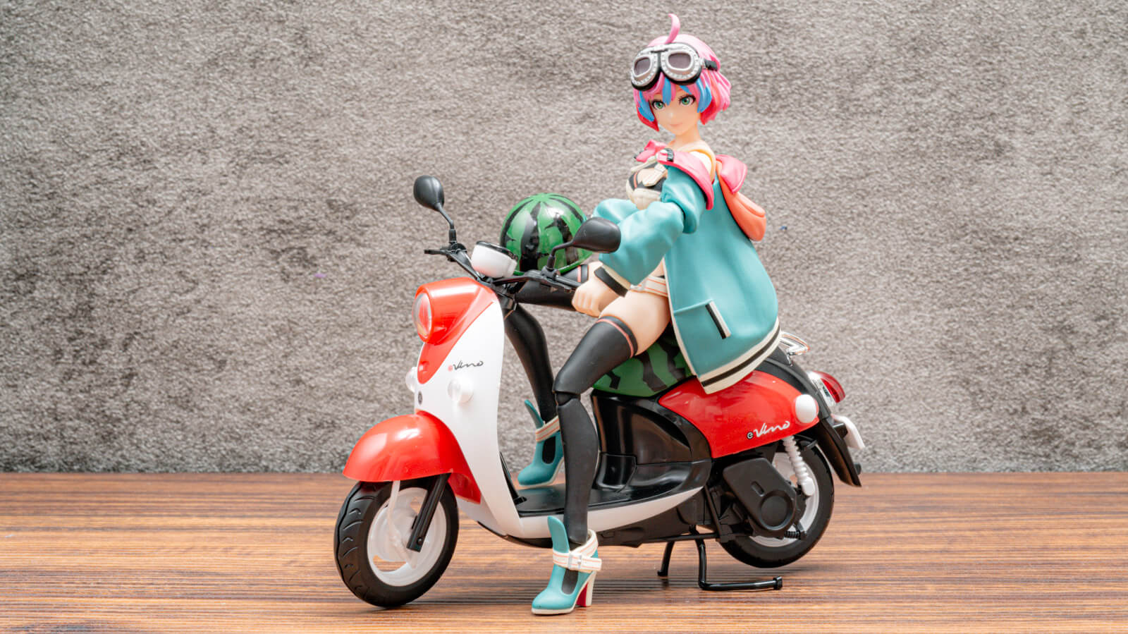 『充電させてもらえませんか？』のプラモデル／アオシマのE-Vinoはバリエーション展開の全力投球だ！ | nippper: ニッパーを握るすべての人と、プラモデルの楽しさをシェアするサイト