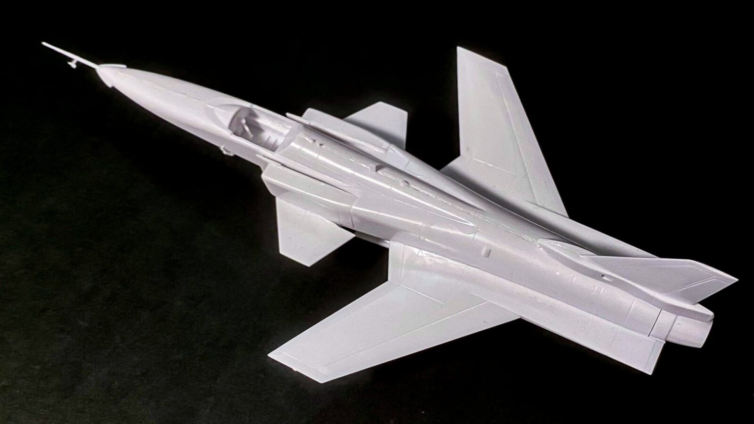 実在した「奇妙な翼」のプラモデル／ハセガワ 1:72 X-29 | nippper: ニッパーを握るすべての人と、プラモデルの楽しさをシェアするサイト