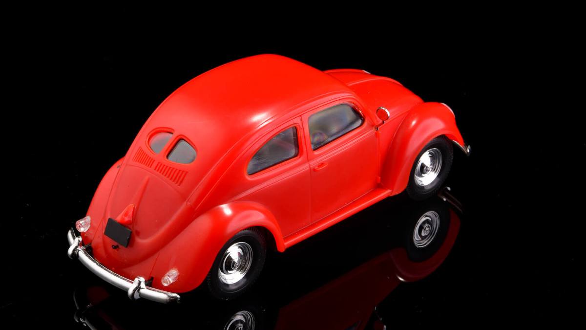 花金だ！仕事帰りに買うプラモ。“赤いビートル”は素組みでも映える手のひらノスタルジー！／1/32 オーナーズクラブ ’50 フォルクスワーゲン ...
