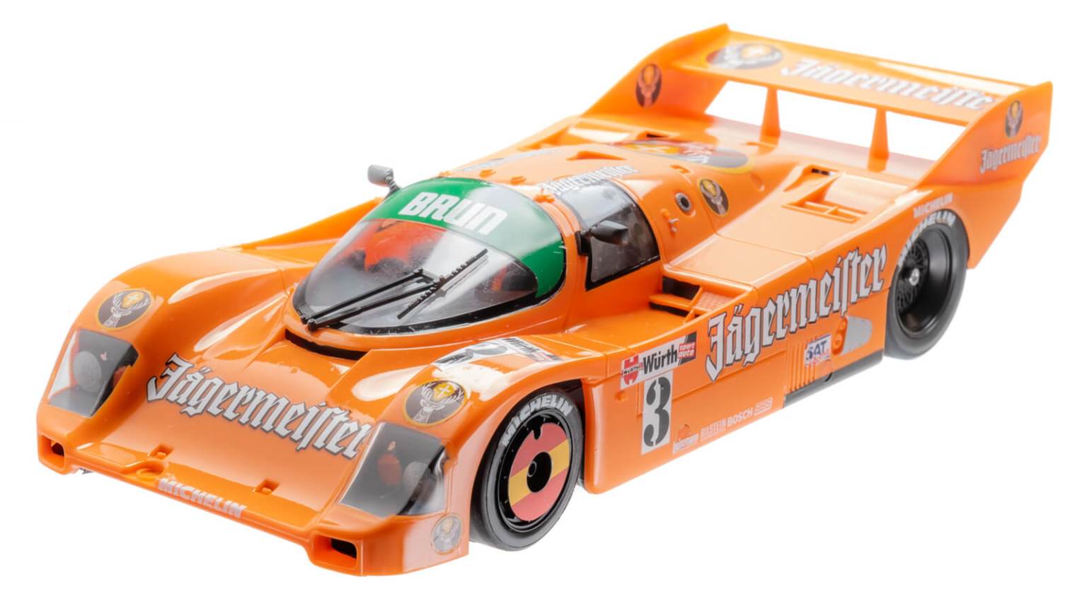 古くたって関係ない！／タミヤ 1:24 ポルシェ962Cが「塗らない、貼るだけ、ほらできた！」を実証してくれた日 | nippper: ニッパーを握るすべての人と、プラモデルの楽しさをシェアするサイト