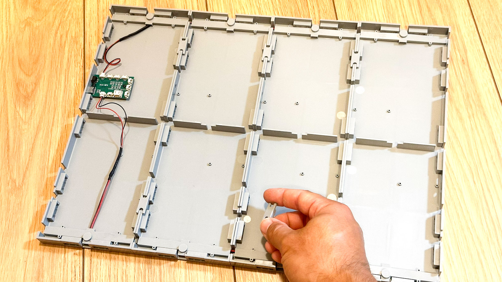 最新サンプルレビュー！HMAの「LED付き格納庫 タイプA」であなたの模型を光輝くステージへとご招待！！ | nippper: ニッパーを握るすべての人と、プラモデルの楽しさをシェアするサイト