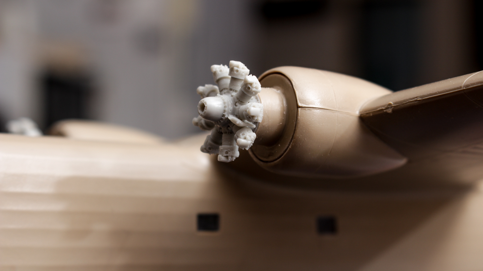 デカイ飛行機は場所を取るからかっこいい／VALOM 1/72 Handley Page H.P.54を作る | nippper: ニッパーを握るすべての人と、プラモデルの楽しさをシェアするサイト