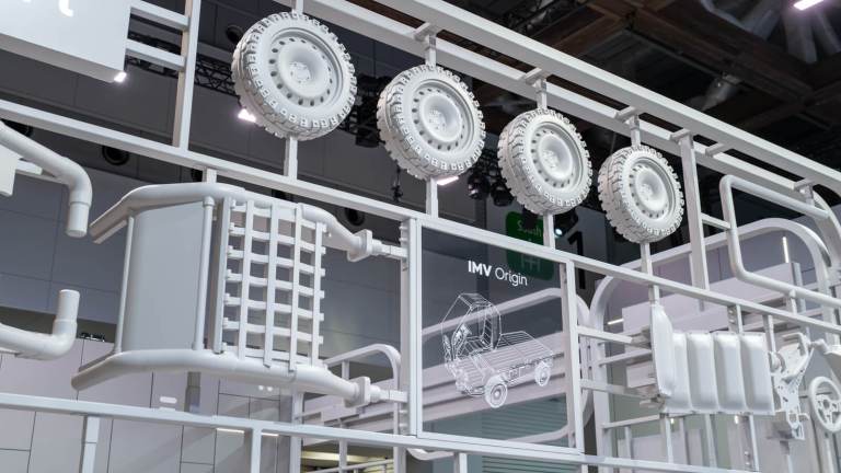 バンダイスピリッツが贈る約40年ぶりの1:24スケールカーモデル「TOYOTA IMV オリジン」をガチンコレビュー！ | nippper: ニッパーを握るすべての人と、プラモデルの楽しさを ...