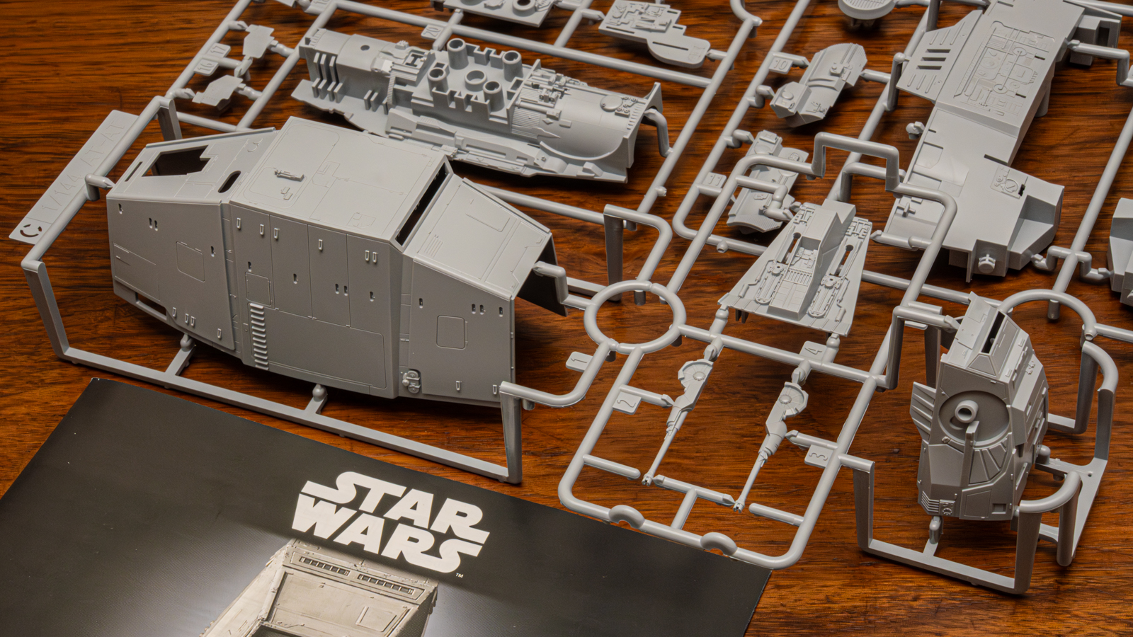 【レビュー】バンダイスピリッツのAT-ATの超クオリティから感じとる、衰えることのないスター・ウォーズの熱量 | nippper: ニッパーを握るすべての人と、プラモデルの楽しさをシェアするサイト