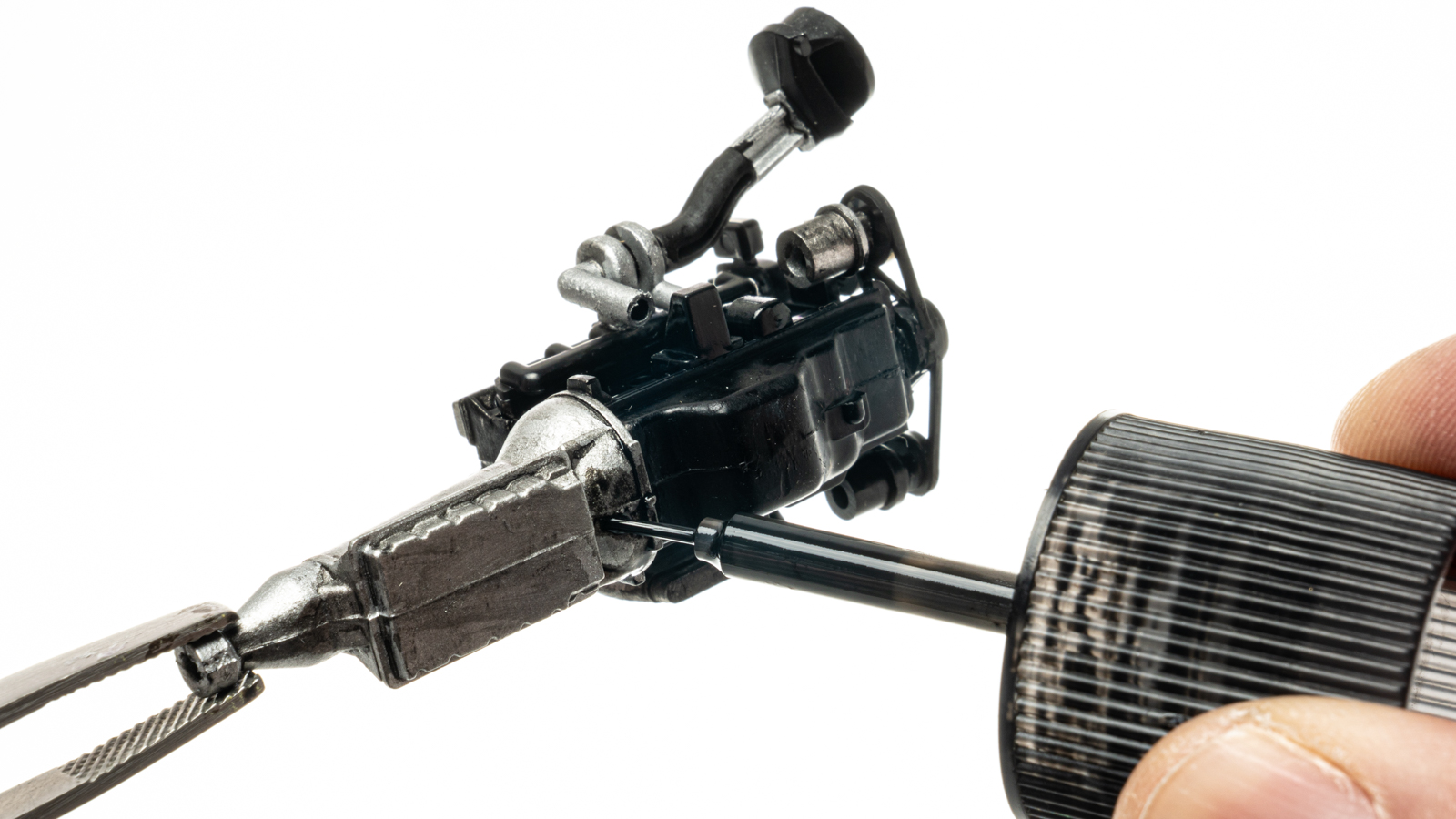 エンジン単体モデリングのススメ／タミヤのカーモデルで見つめるトヨタの「ストレート6」の歴史 | nippper: ニッパーを握るすべての人と、プラモデルの楽しさをシェアするサイト