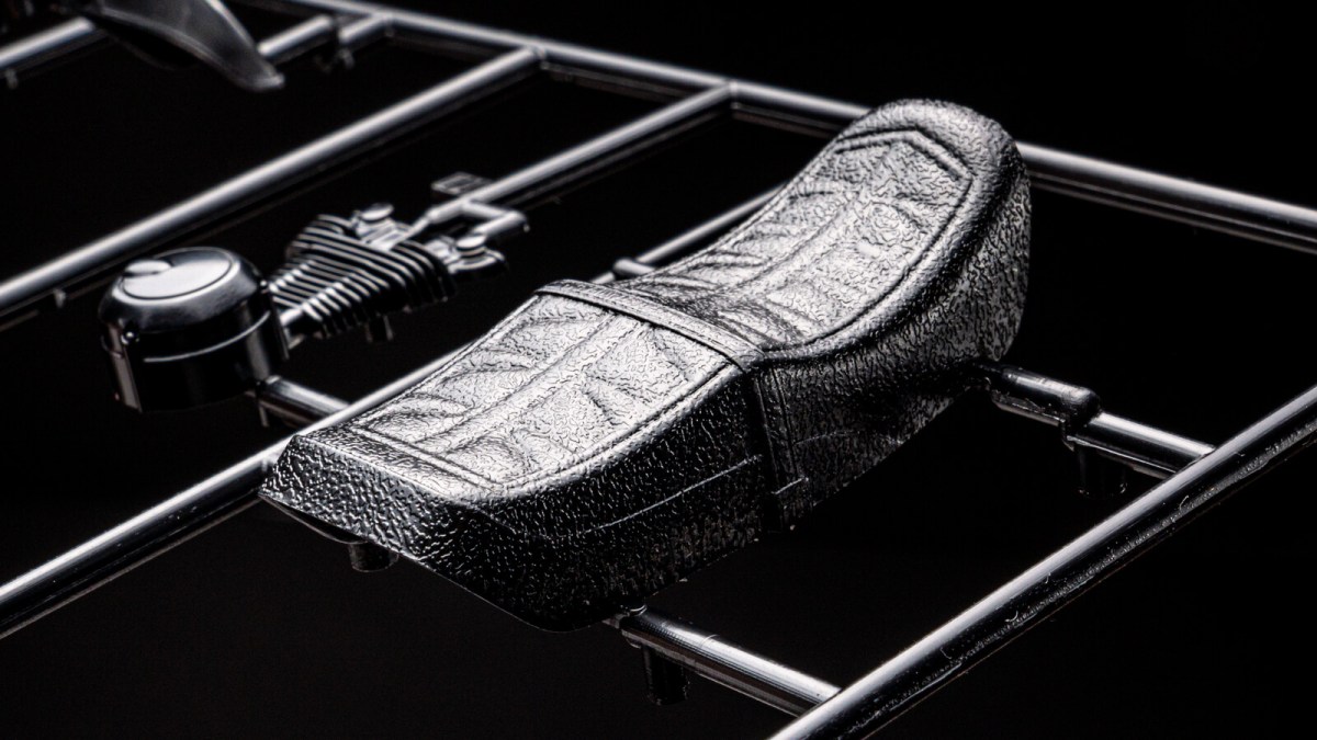 【レビュー】「ナナハン」を体感するにはベストすぎるコラボプラモ！／アオシマ 1:12 バリバリ伝説 巨摩 郡 CB750F | nippper: ニッパーを握るすべての人と、プラモデルの楽しさ ...