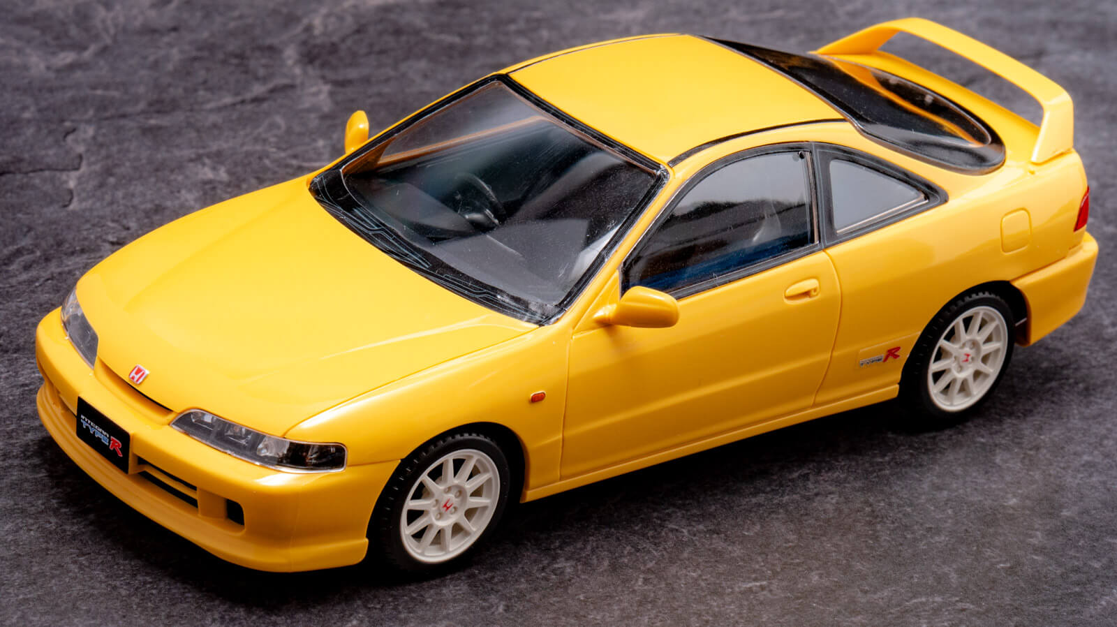 【レビュー】人生史上最高の「黄色いプラスチック」に驚く！／アオシマの1:32 DC2 インテグラ タイプR | nippper: ニッパーを握るすべての人と、プラモデルの楽しさをシェアするサイト