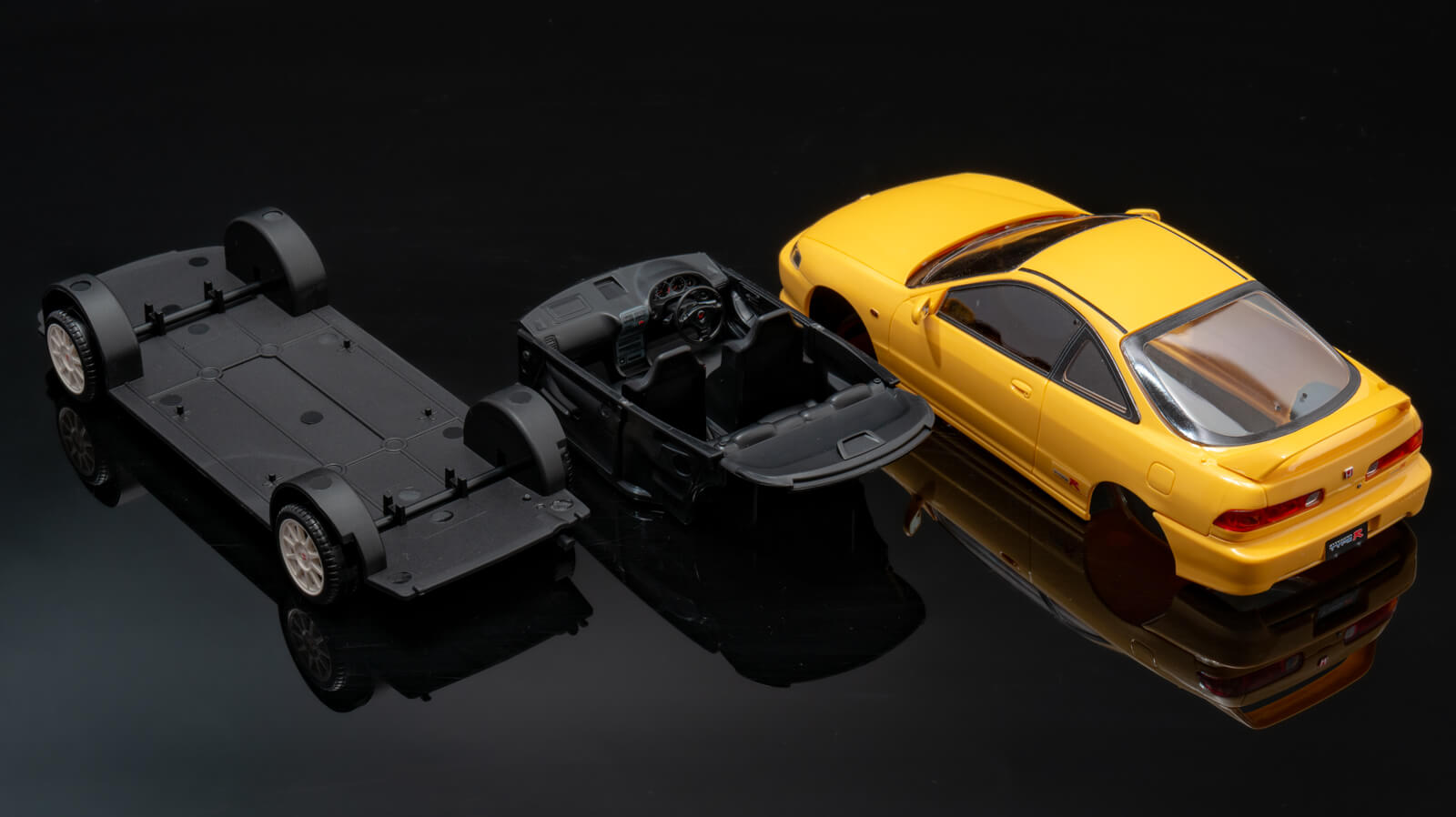 【レビュー】人生史上最高の「黄色いプラスチック」に驚く！／アオシマの1:32 DC2 インテグラ タイプR | nippper: ニッパーを握るすべての人と、プラモデルの楽しさをシェアするサイト